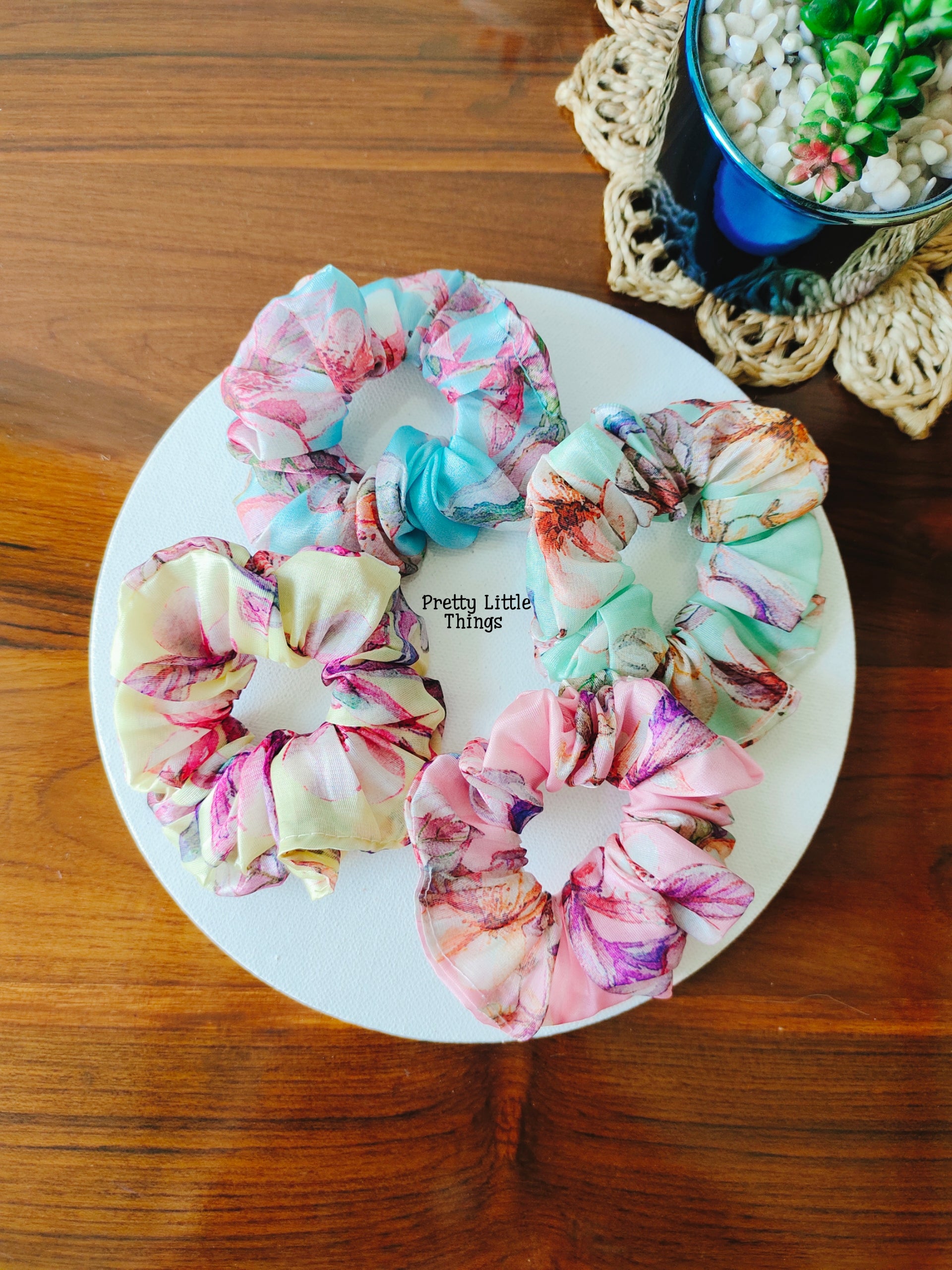 Sea Creatures Floating Shimmer Scale – Pretty Little Things